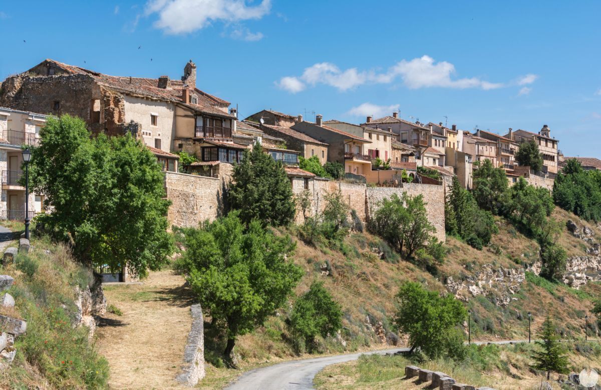 El pueblo medieval ideal para una escapada de primavera: espectacular ...
