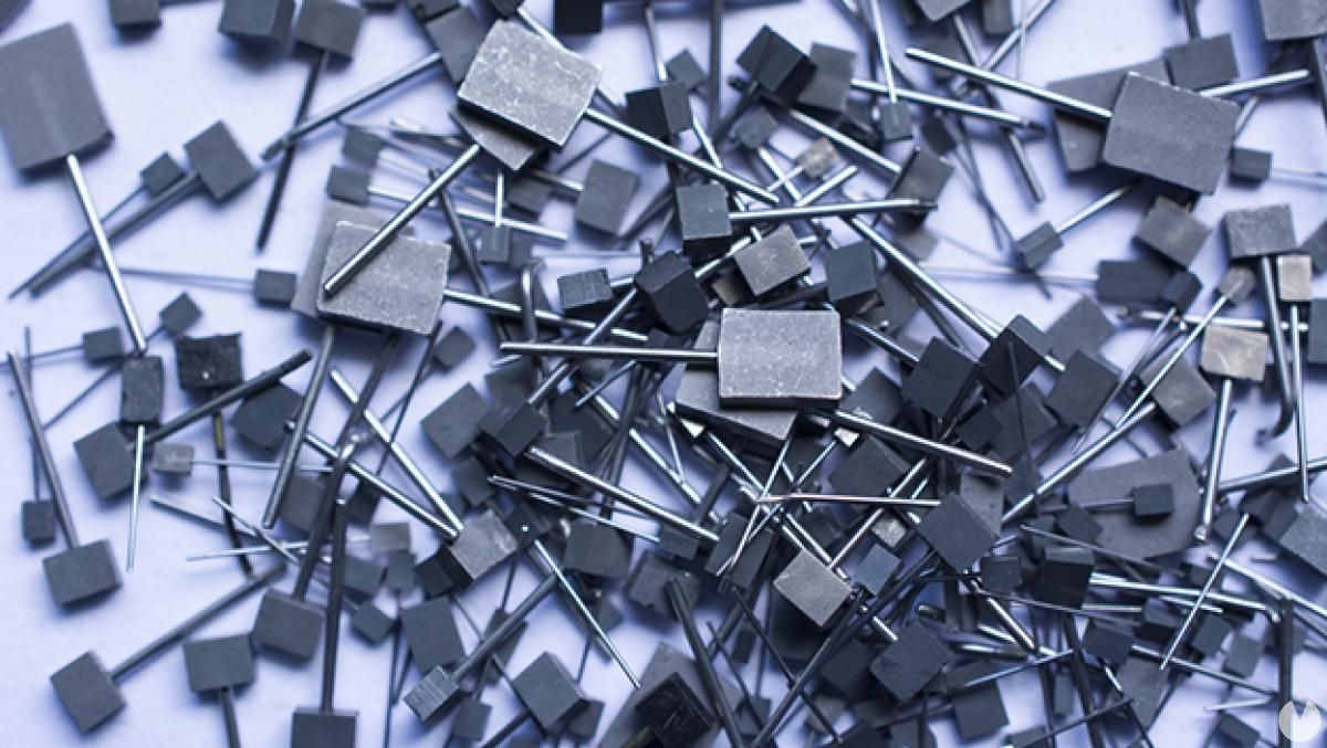 Coltán: El mineral con el que se fabrican los smartphones y que ...